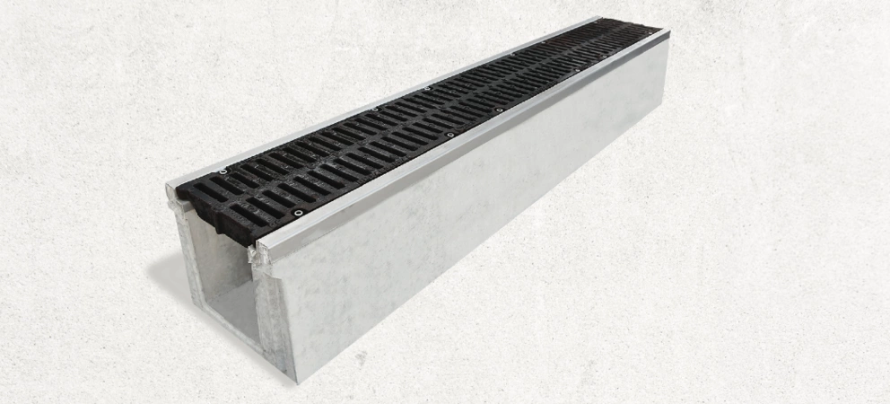 Gutters with metal grid | CBS beton